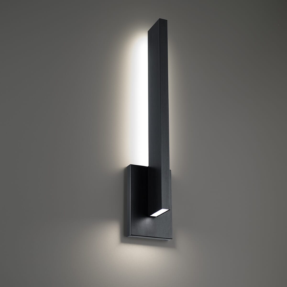 Modern Forms Mako Outdoor Wall Light in Black - LightsOnline.com